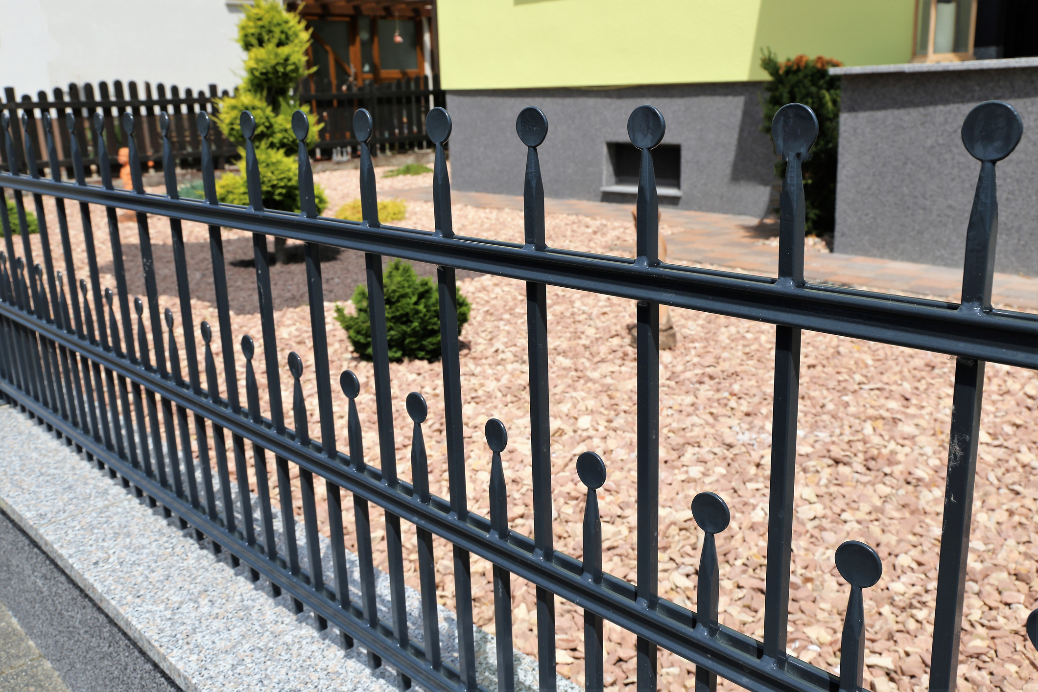 Choosing the Height of Your Fence | Pittsburgh Fence Co, Inc.